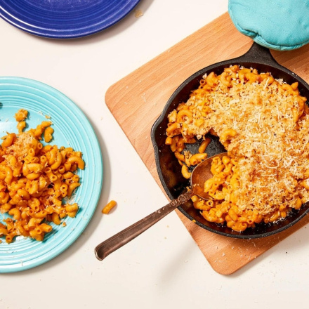 Banza Chickpea Pasta Elbows + Classic Cheddar Deluxe at NaturaMarket
